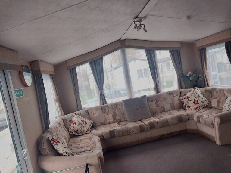 White Haven - With 2 Double Rooms - East Sussex