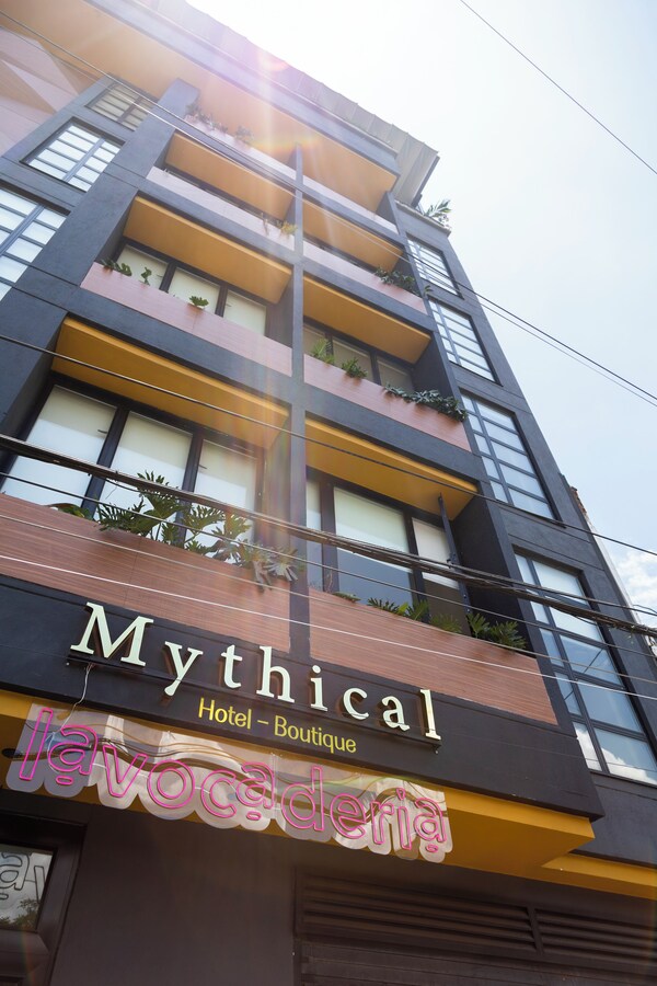 Mythical Hotel - Medellín