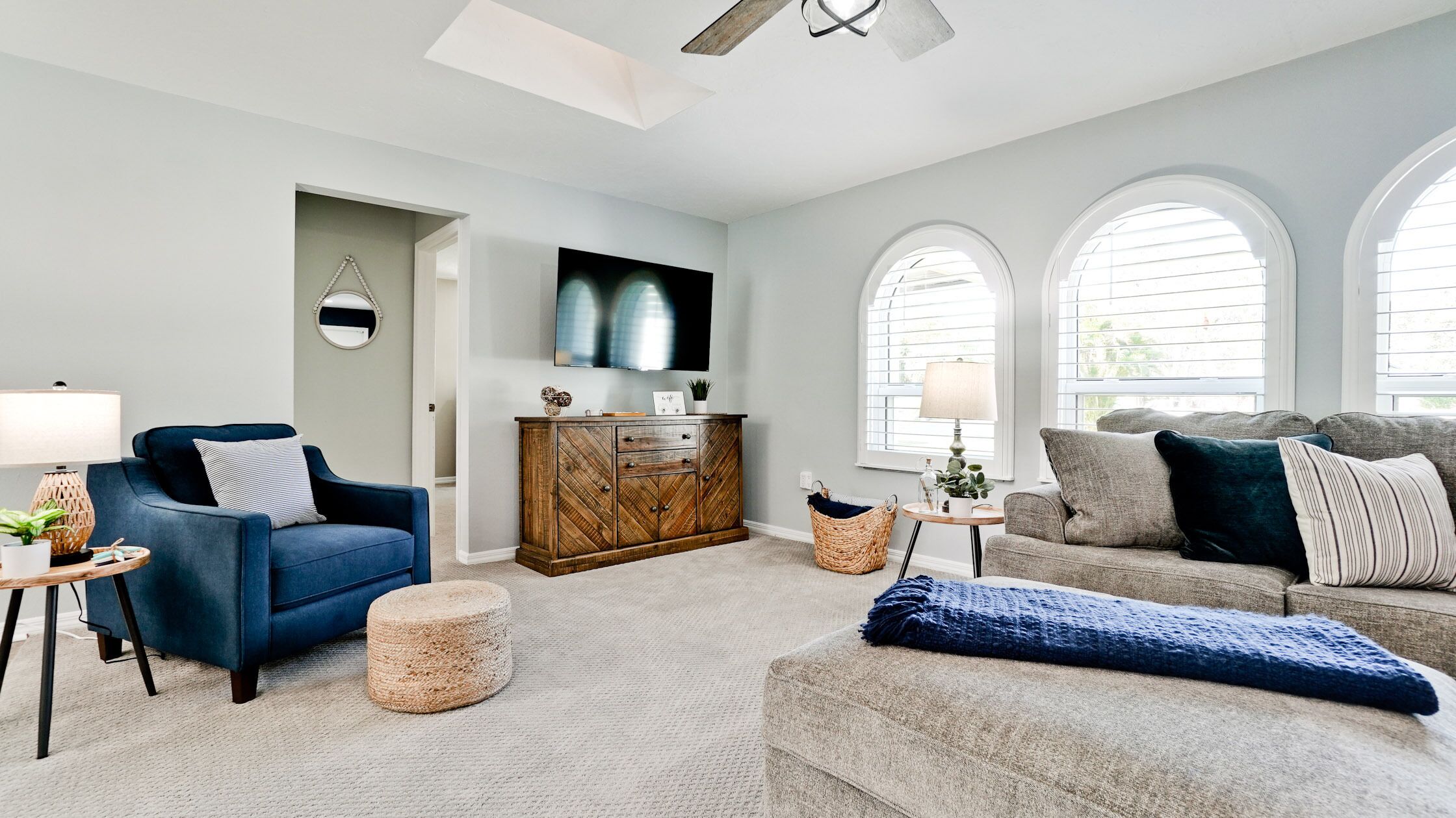 4-bedroom Dog-friendly Home, Just 13 Miles From Siesta Key Beach! Private Pool - Sarasota, FL