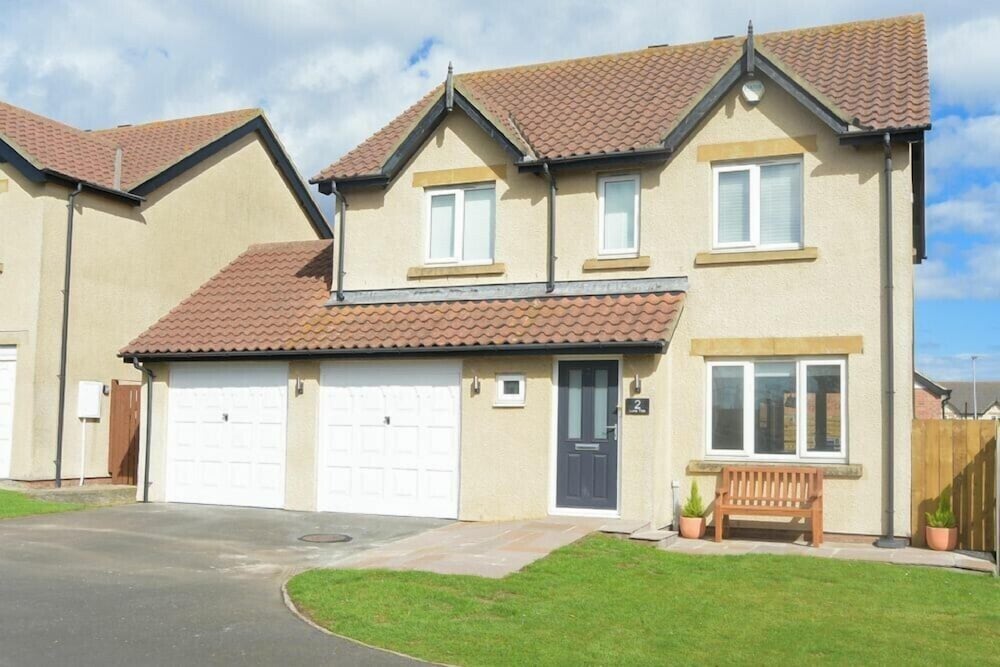 Luna Tide - Seahouses