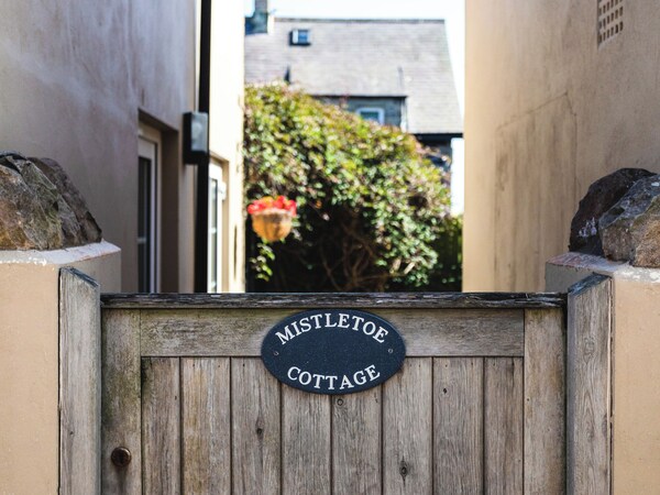 Mistletoe Cottage - Bamburgh