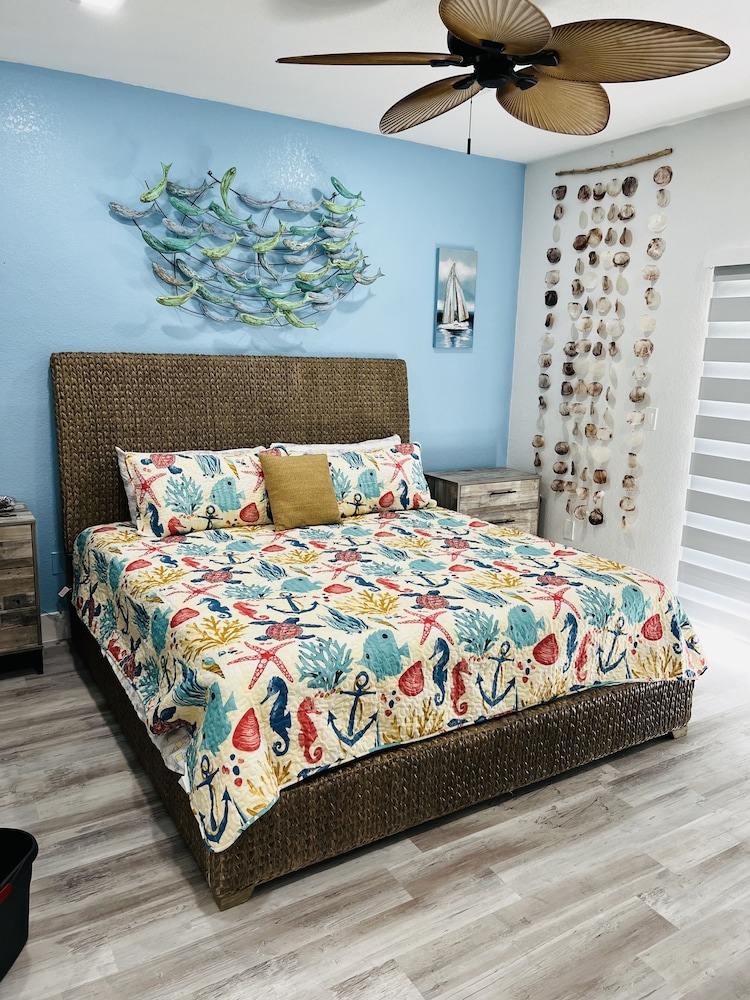 Bimini World Resorts TIPSY TURTLE With Boatslip and Polaris UTV - Alice ...