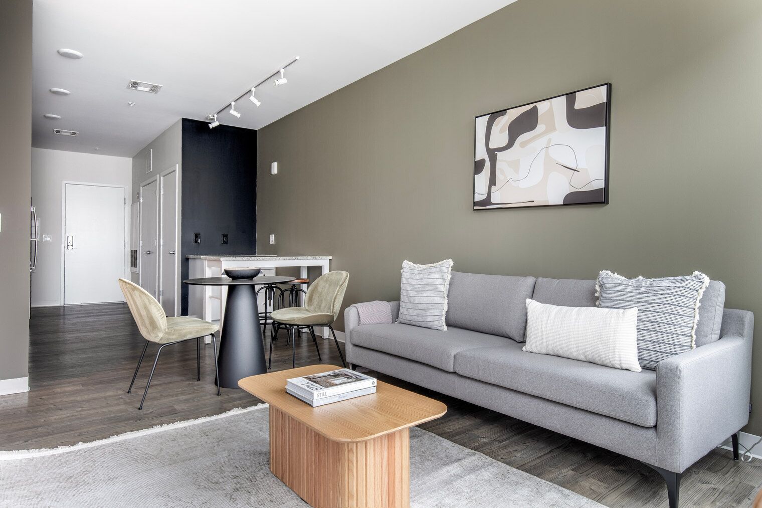 Sunny East Cambridge 1br W/ Gym & W/d, Nr Lechmere T, By Blueground - ケンブリッジ, MA