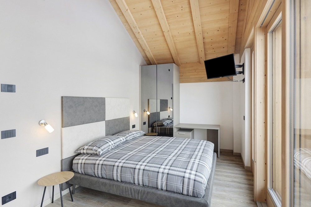 Chalet 'Plaz' Con Vista Sulle Montagne, Giardino Privato E Wi-fi - Valdidentro