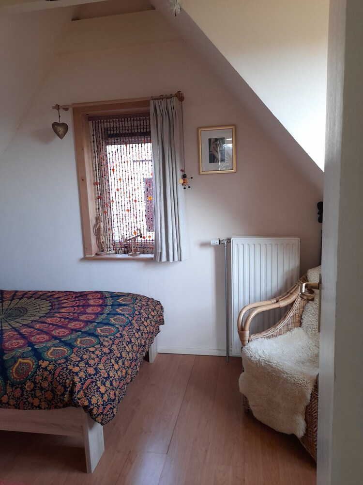 Lovely vacation home in Bergen with a beautiful garden in a quiet ...