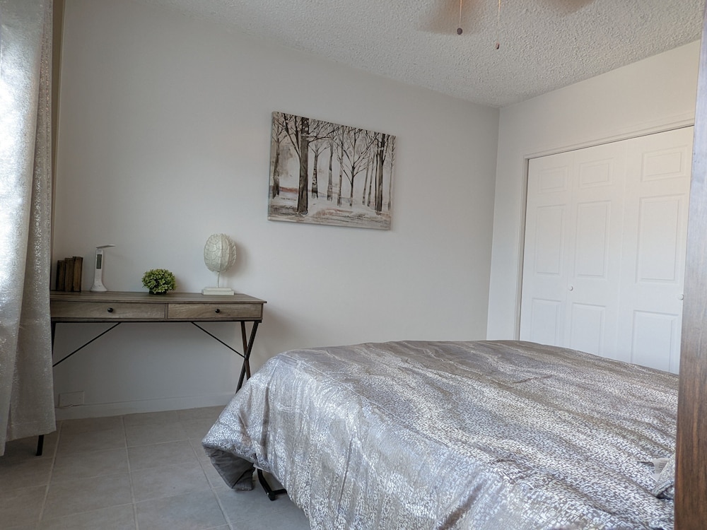 Oceanfront 2BR with Breathtaking Views next to Patrick SFB, Satellite ...