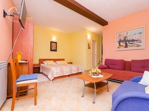 Estúdio (Studio Apartment with Terrace) | Sala de jantar