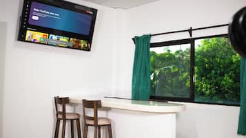 Quarto triplo | Wi-Fi de cortesia, roupa de cama