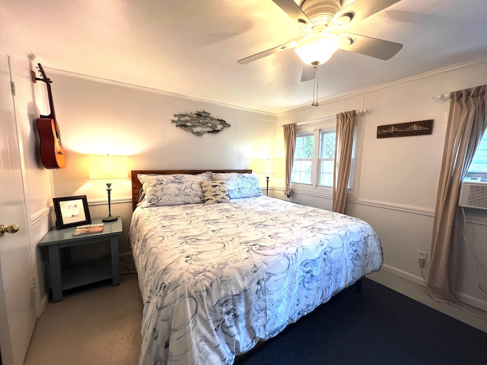 Marshfront Suite Downstairs @ The Sea Pear Cottage — Views + Steps To The Beach! - 폴리 비치
