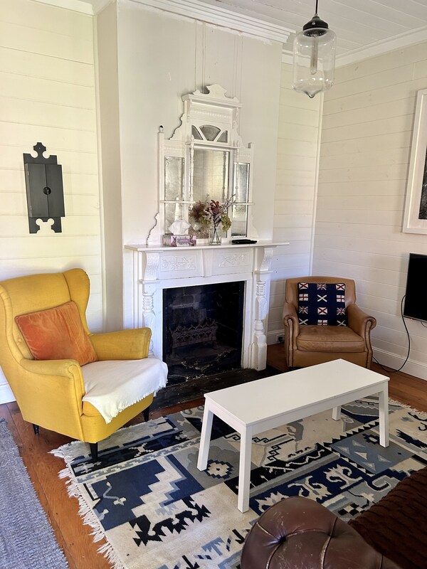 Cuyong Cottage, Katoomba, Blue Mts. - Katoomba