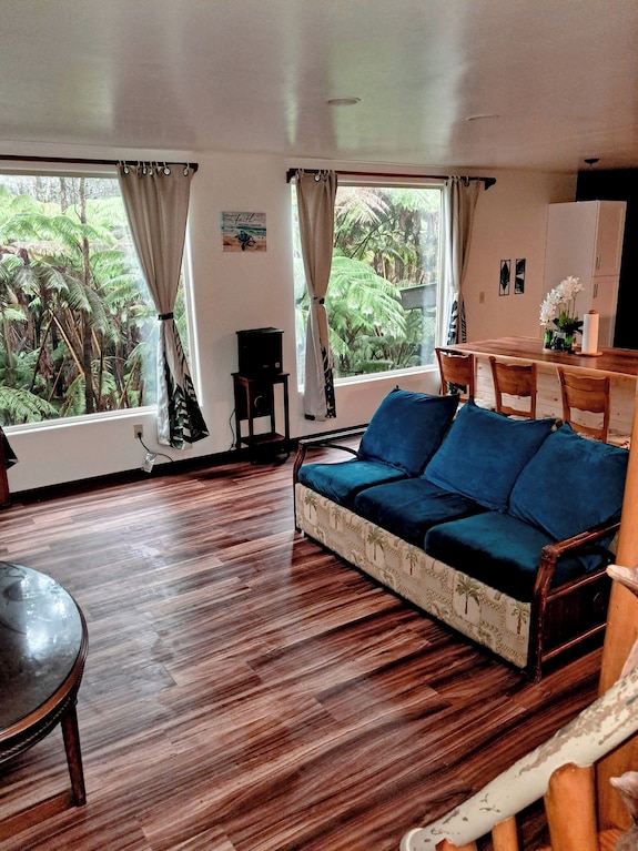 Tree House In Volcano Rainforest With A Hot Tub - Hawaii