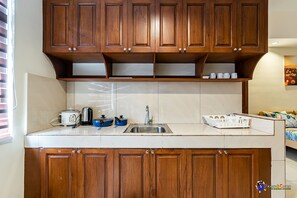 Quarto Familiar | Cozinha privada | Um micro-ondas 