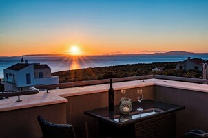 Vila luxo, 2 quartos, piscina particular, vista para o mar | Vista do quarto