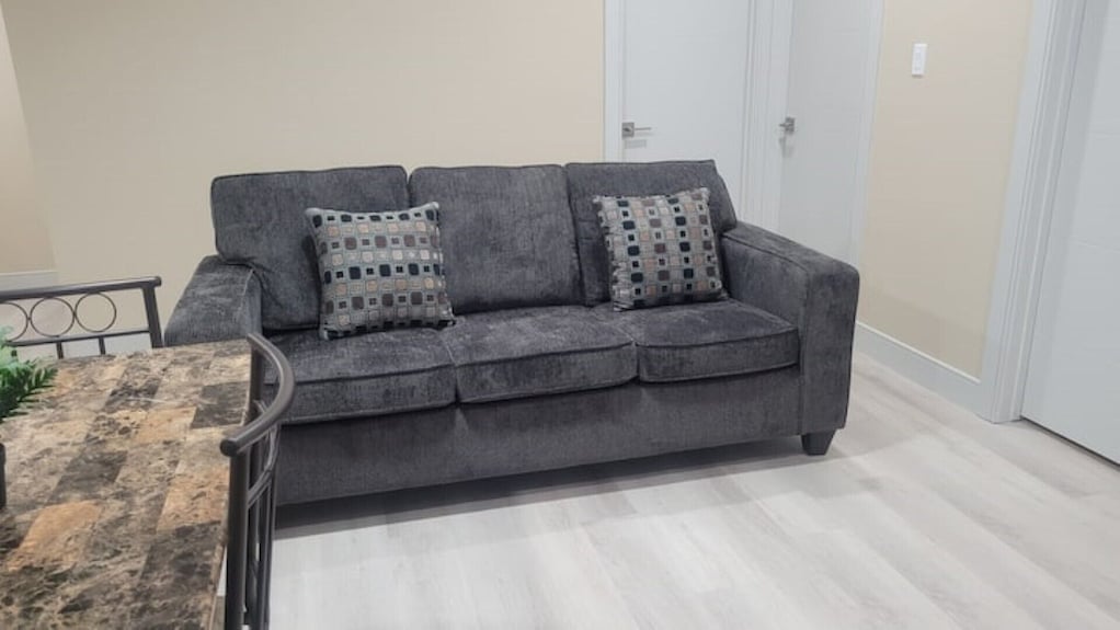 2b/r Private Suite |13 Mins~airport | Private Entr - Alberta