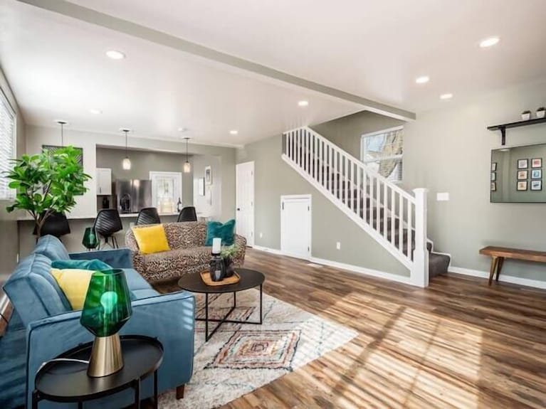 Jenny's Palace In The Heart Of Columbus! - Columbus, OH