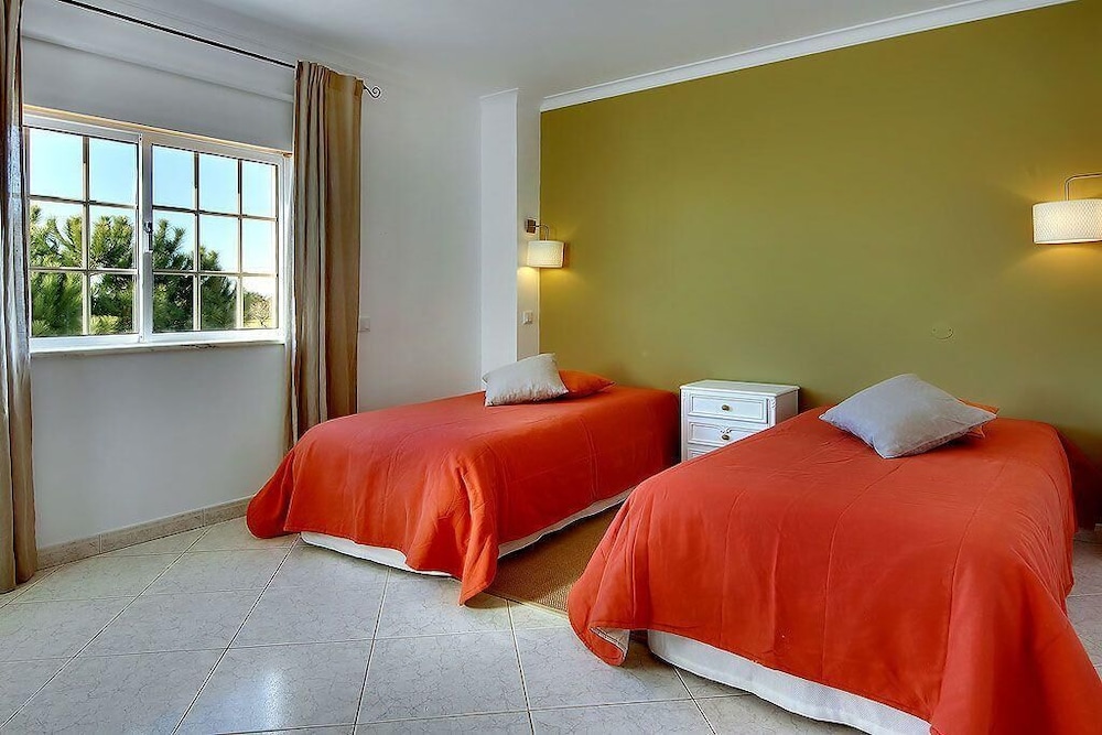 Villa Coelha - Table Tennis And Pool Table - Guia