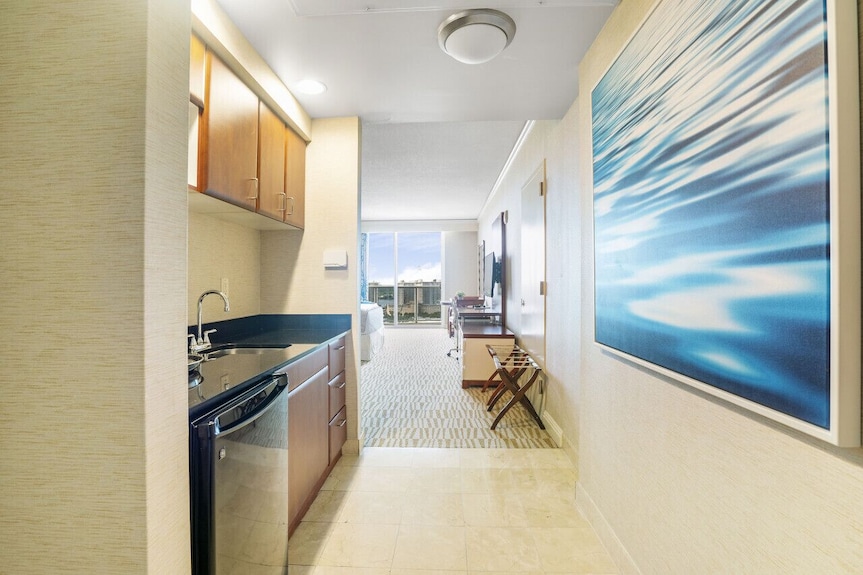 Luxe Beachfront Resort, Top Location & Amenities - Sunny Isles Beach, FL