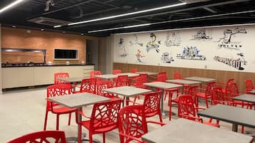 Pequeno-almoço tipo buffet diário incluído