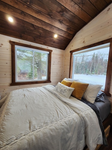 Lazy Deer - Tiny Cabin, 50 Acres Near Titus Ski - Adirondack Mountains