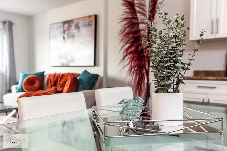 Dt River Valley Condo | King Bed | Wifi | - MacEwan University