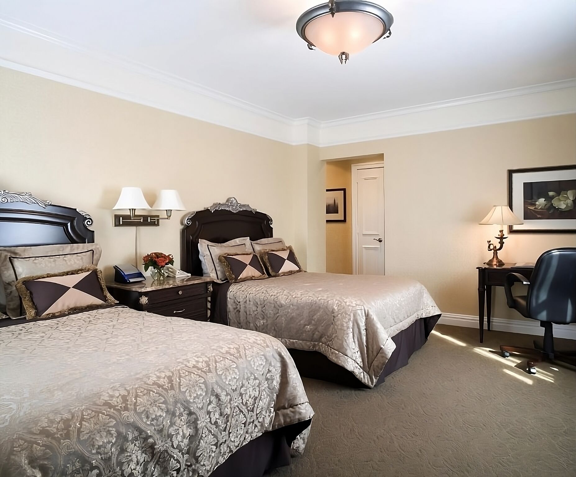 The Lucerne Hotel, Superior Room 2 Double Beds, City View Walk To Central Park! - Penn Station South, NY