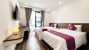 Quarto luxo | 1 quarto, frigobar, escrivaninha, Wi-Fi de cortesia