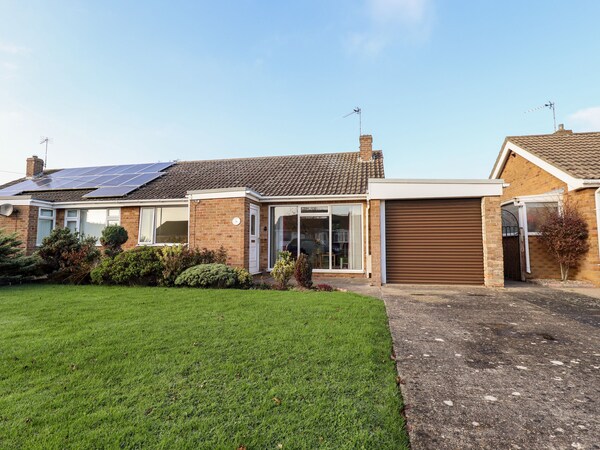 Acre View - Sutton on Sea