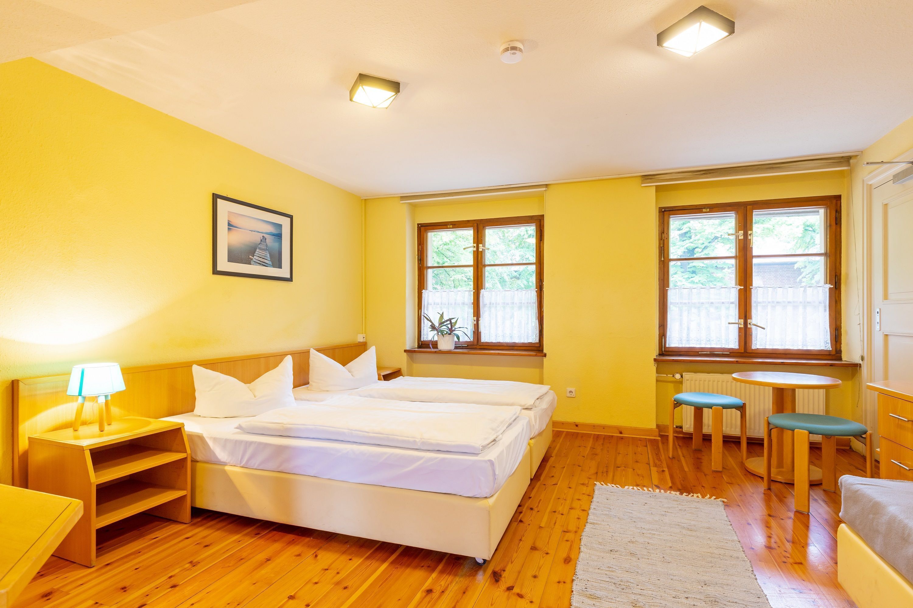 Double Room With Shared Bathroom 2 - Jugendgästehaus - Cottbus