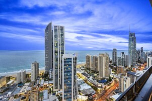 Apartamento, 3 quartos, 2 banheiros, vista para o oceano | Vista da sacada