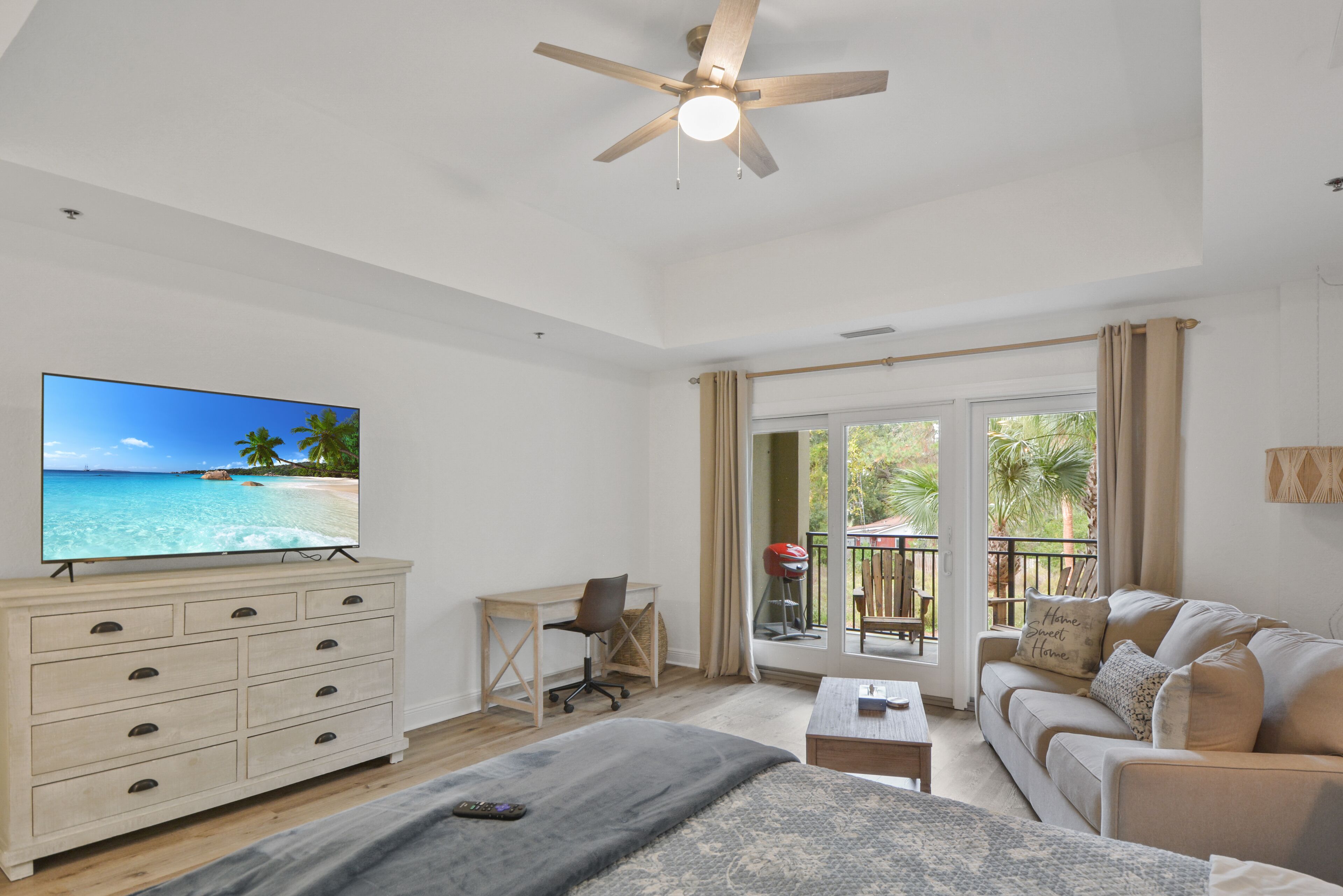 Salt Therapy! Large Studio Unit W/ Extra Bedroom - Brunswick, GA