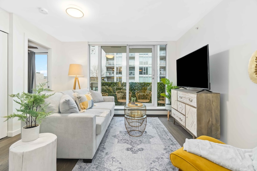 1bd Downtown Vancouver Condo With Free Parking - Vancouver