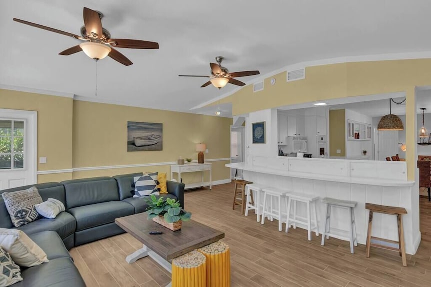 Central Vero House 6/3 With Heated Pool - Vero Beach, FL