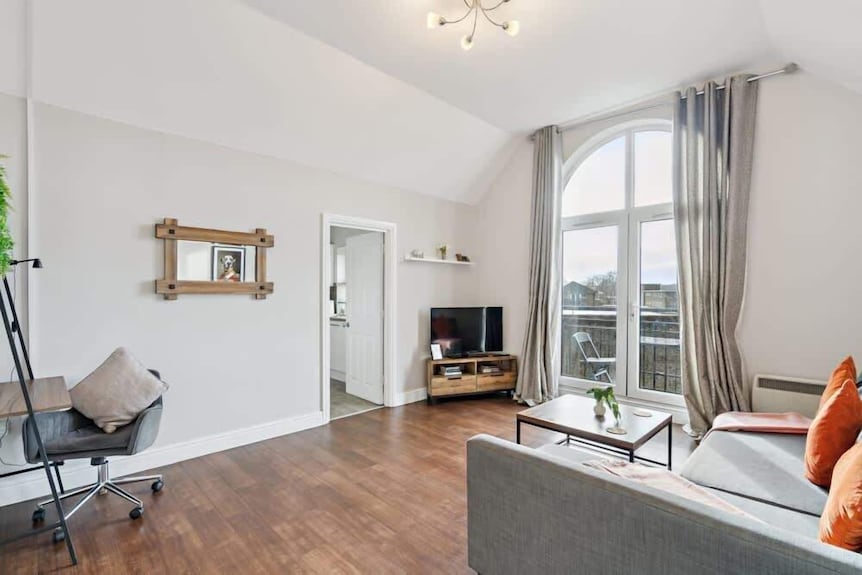 Cosy Central Apartment In Windsor By Tempstay - Windsor Castle