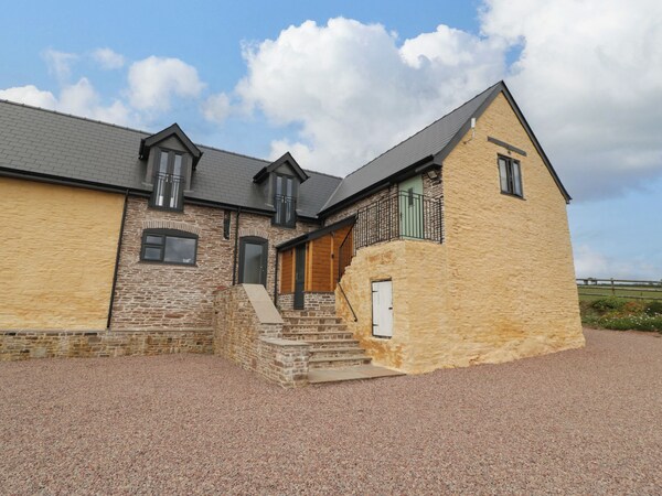 Palace Farmhouse - Monmouthshire