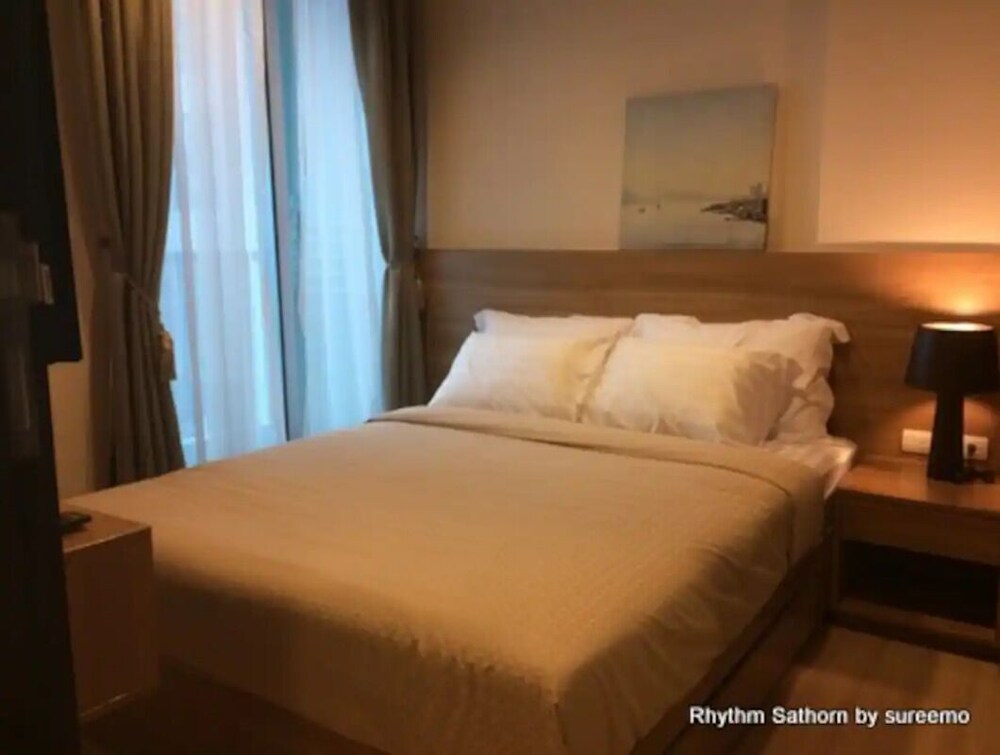 Rhythm Sathorn 30th floor Condo in Sathorn - 5 min walk to BTS and Pier ...
