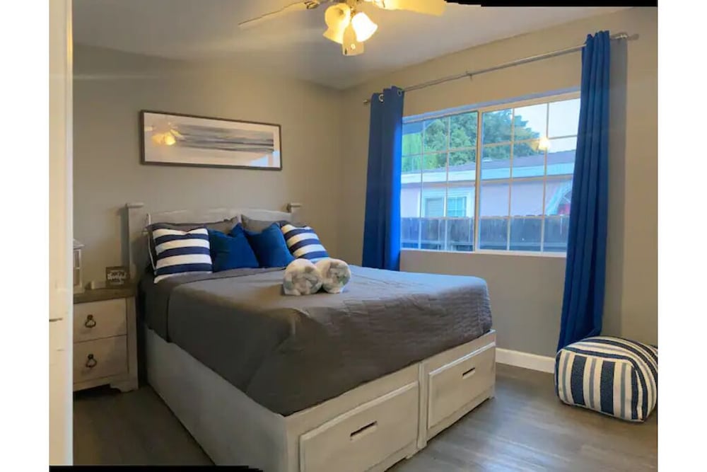 Gorgeous 2 Bedroom 2 Bath Near Sofi - South Gate, CA