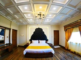 Quarto Duplo ou Twin Deluxe | Cofre no quarto, Wi-fi grátis 