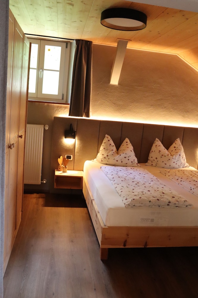 Newly Renovated Farmhouse, Sunny Location, Great Hiking Opportunities Nearby - Alpe di Siusi
