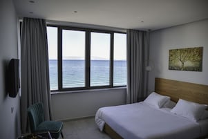 Suíte júnior | Frigobar, cofres nos quartos, escrivaninha