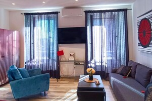 Estúdio design | Área de estar | Smart TV 50 polegadas com canais digitais, TV