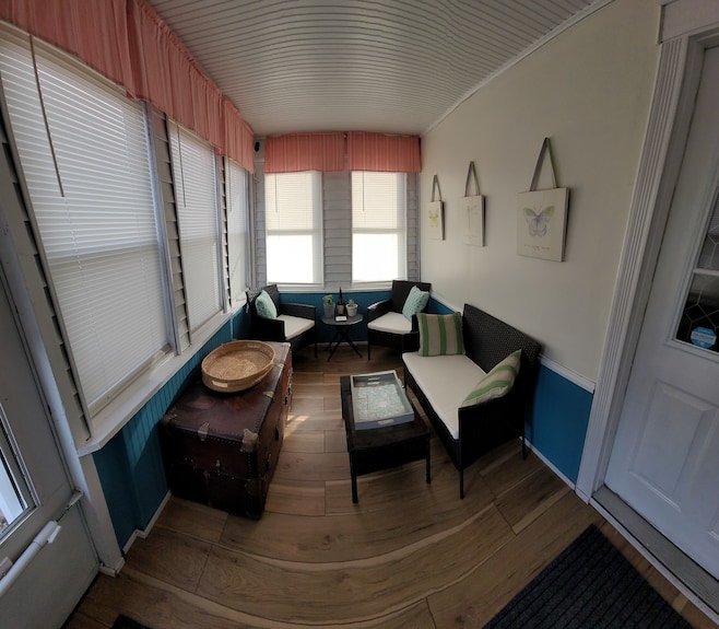 Peaceful, Pet Friendly And Newly Remodeled Geneva Home - Seneca Lake, NY