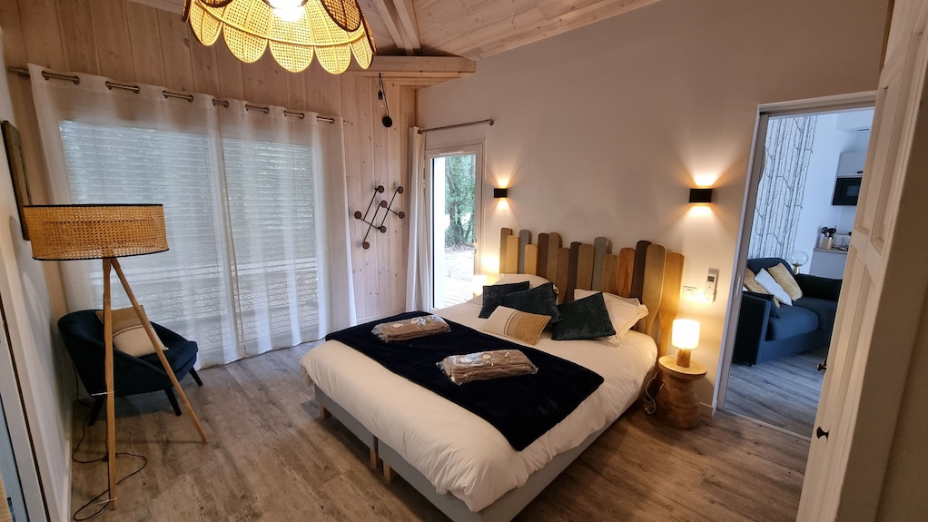 Very Bright Scandinavian Chalet Located 3 Min. From The Lake And 10 Min. Of The - Biscarrosse