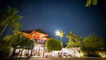 Villa de Luxo, 4 quartos, vista para o jardim | Fachada do alojamento