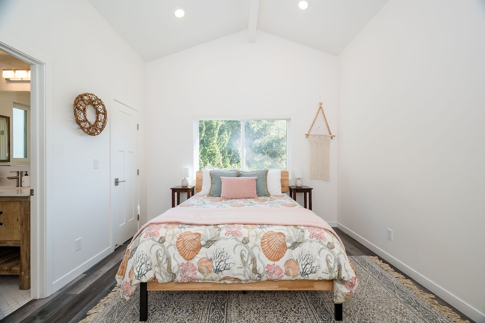 Santa Cruz Beach House - Santa Cruz, CA
