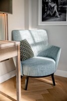 Cofre no quarto, cortinas/cortinados opacos, quartos insonorizados 