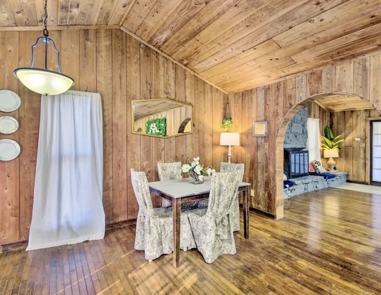 Private Hot Tub Putting Green Peaceful Mississippi Cabin - Mississippi