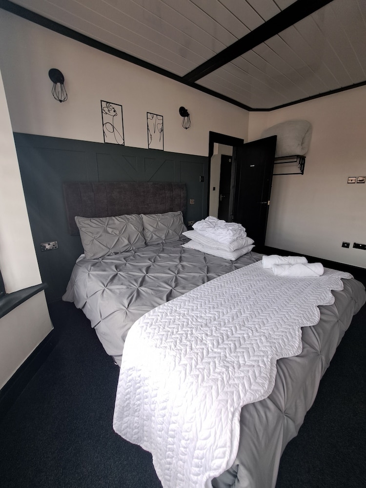 Fylde Cottage - Your Perfect Staycation Accommodation W/hot Tub - Blackpool