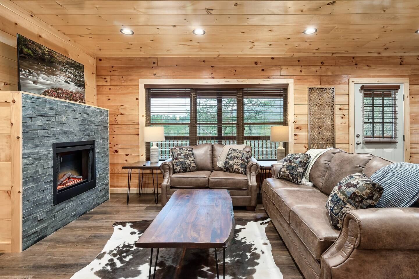 The Best Location 5br Sleeps 16! - Pigeon Forge, TN