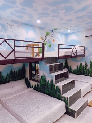 Dormitório compartilhado | Frigobar, cortinas blackout, ferros/tábuas de passar roupa