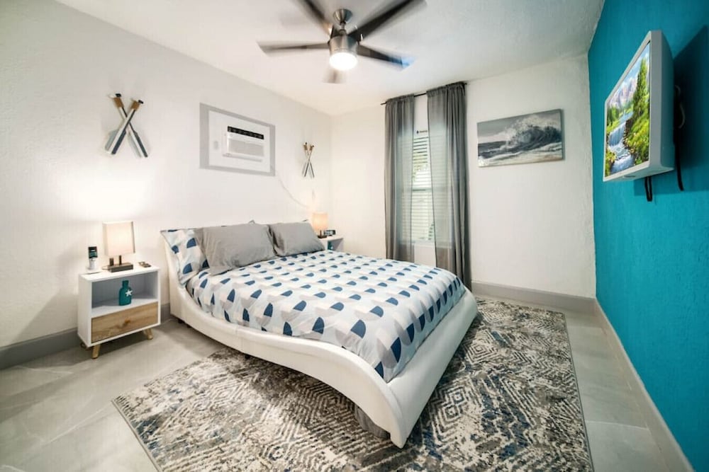 Newly Renovated Coastal 1-bedroom Near The Beach In Las Olas - Fort Lauderdale